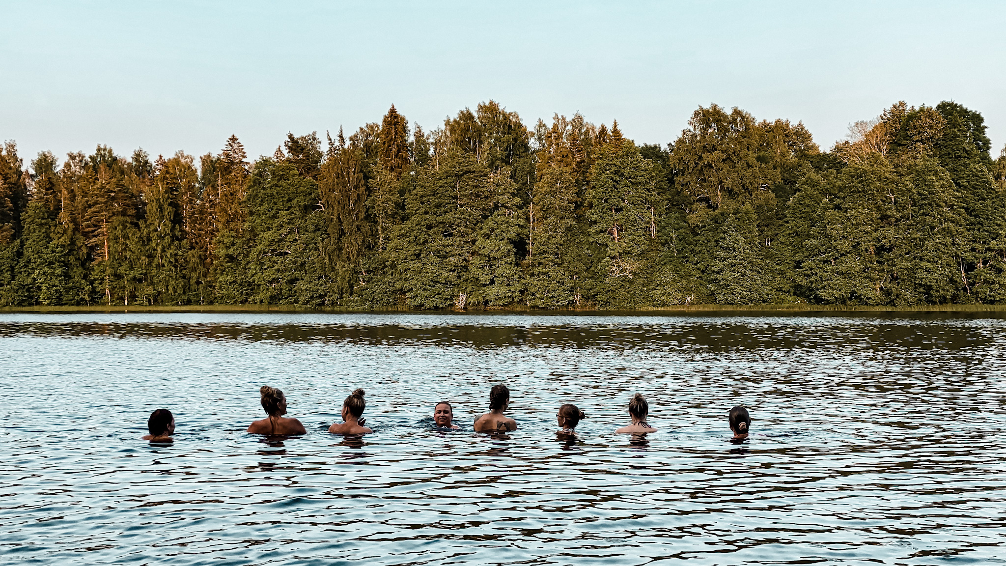 女性だけで自然を楽しむ「Näkid Metsa(ネキット・メッツァ)」 – バルトの森